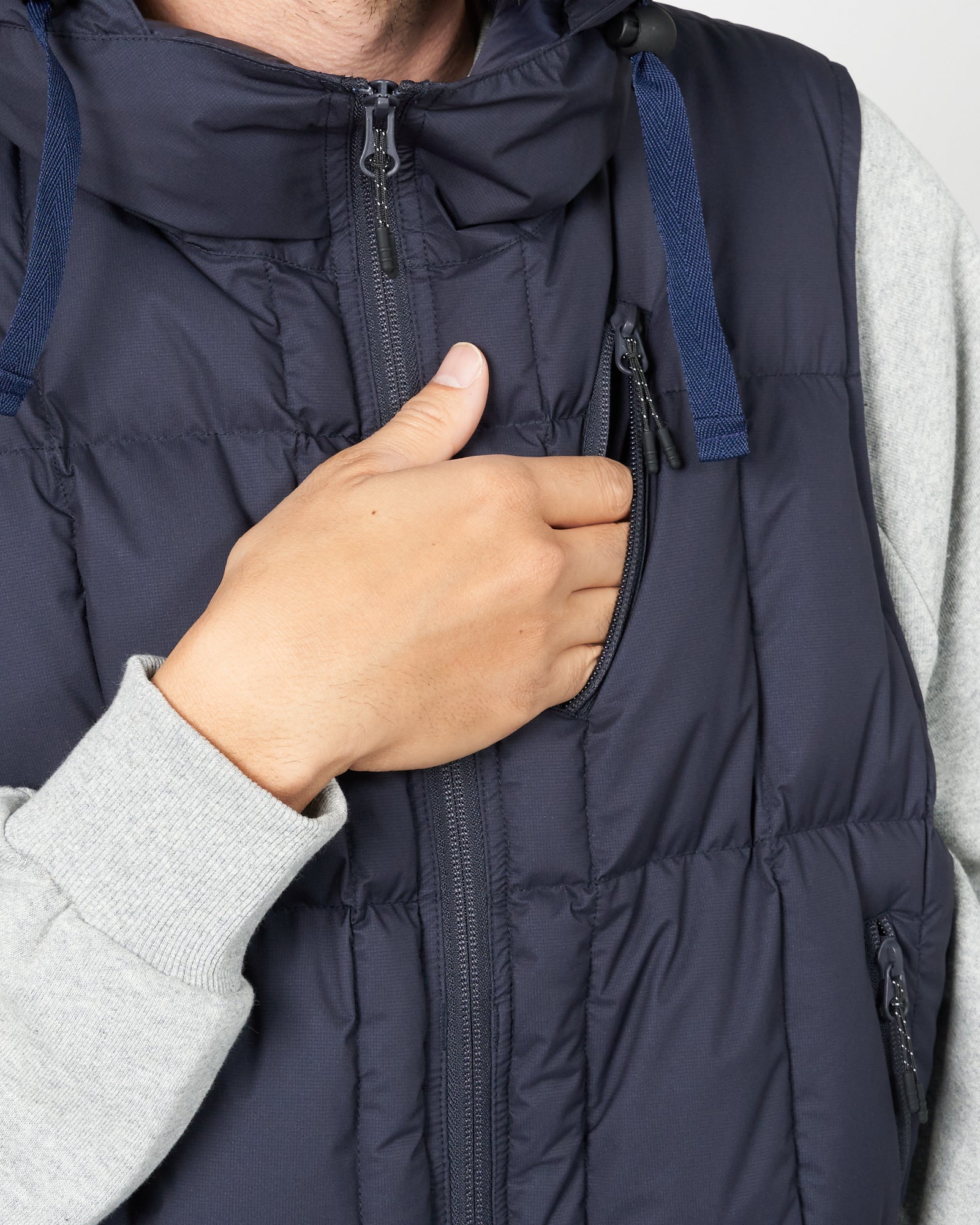 JUGEM SHORT HOODY DOWN VEST – P.X.C JUGEM SHORT HOODY DOWN VEST – P.X.C